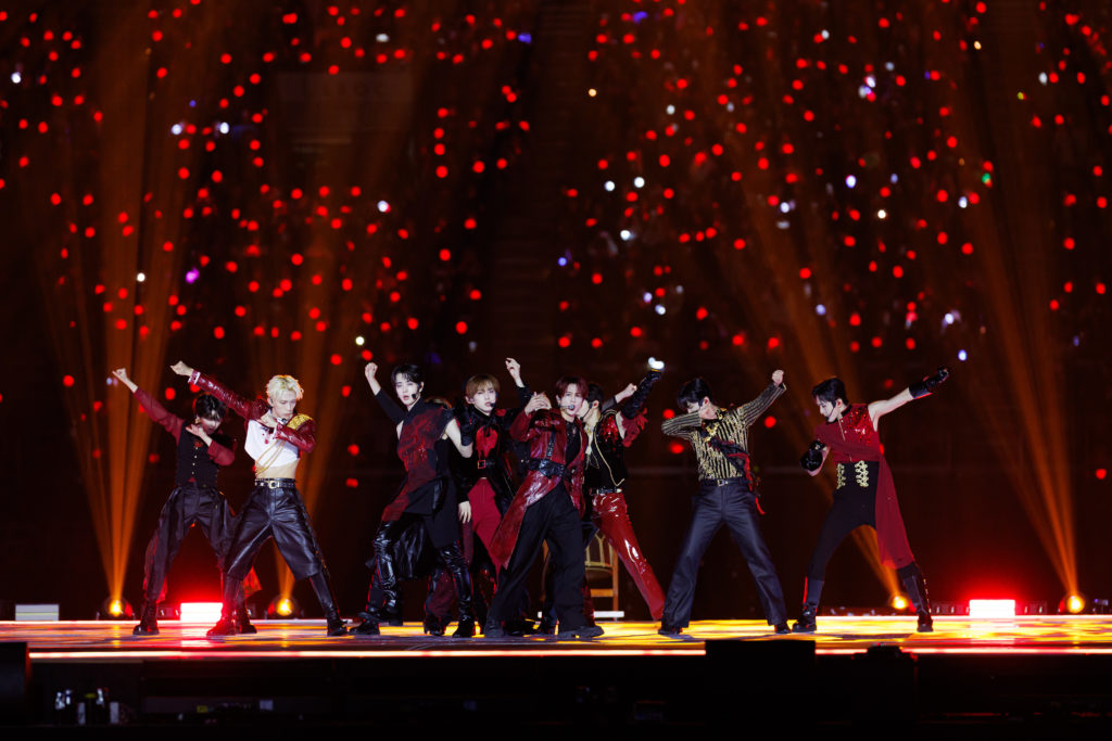 “INI” （アイエヌアイ） 世界最大級のK-POP音楽授賞式 「2024 MAMA AWARDS」にて 「FAVORITE ASIAN ...